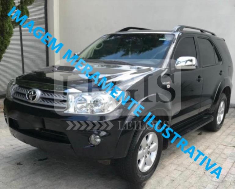 Toyota Hilux SW4 SRV 4X4 2, cor preta, ano/modelo 2010/2011 Carros em ...